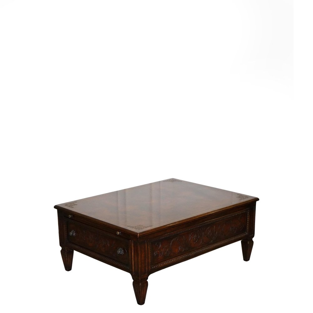 Table Basse avec Tiroirs et Plateaux de Majordome par Theodore ...