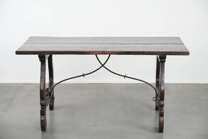 Antique Spanish Side Table, 1700s for sale at Pamono