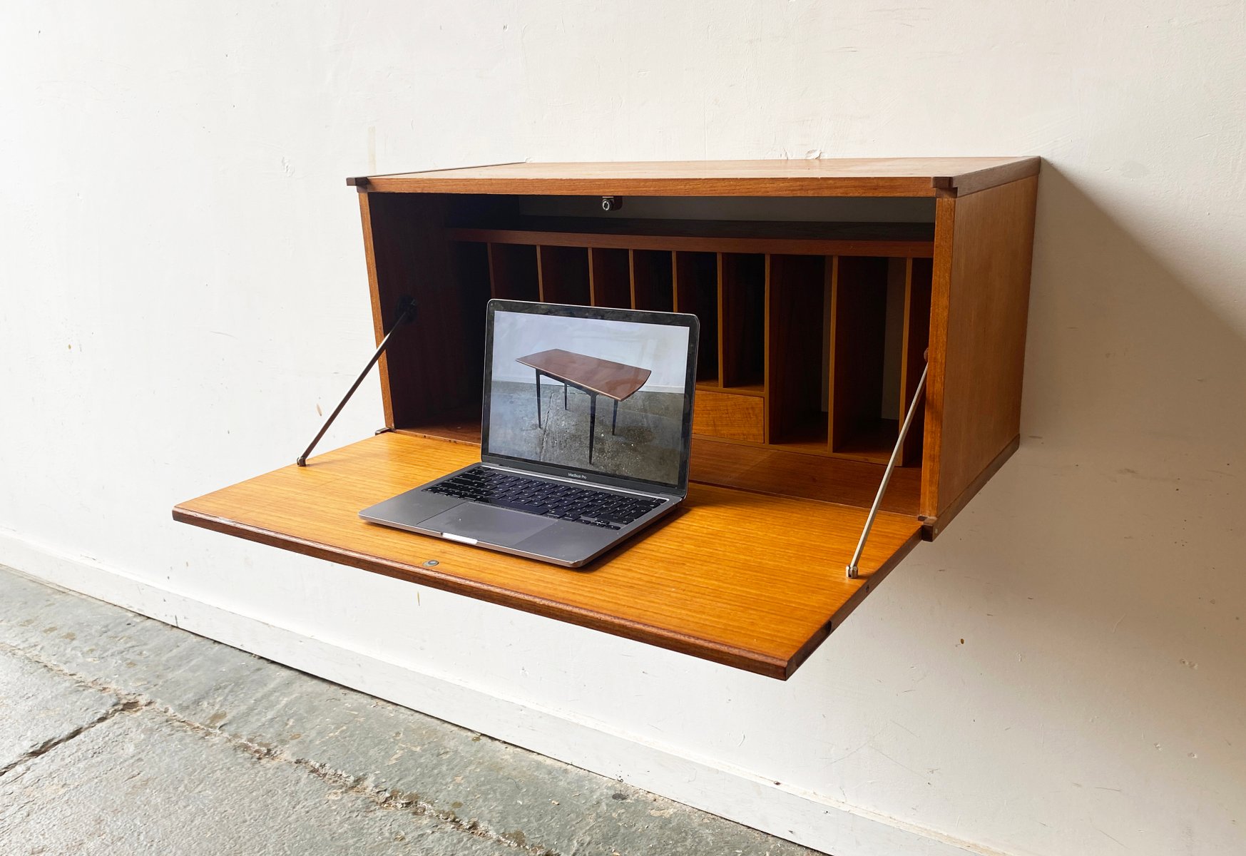 Mid-Century Modern Wall Mounted Desk Unit from Beaver and Tapley, 1960s ...