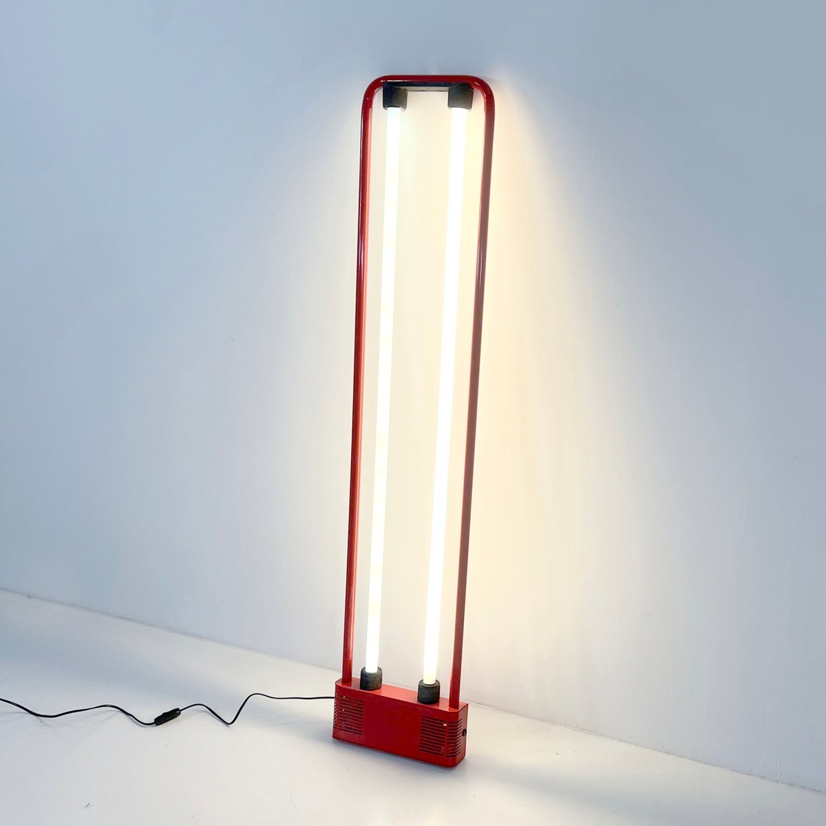 Rote Doppelne Neon Lampe von Gian N. Gigante für Zerbetto, 1980er bei ...