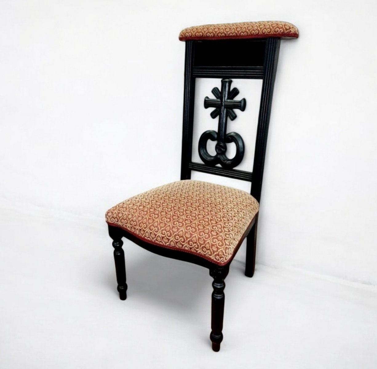 Antique French Prie-Dieu Prayer Chair with Carved Cross, 1890s for sale ...