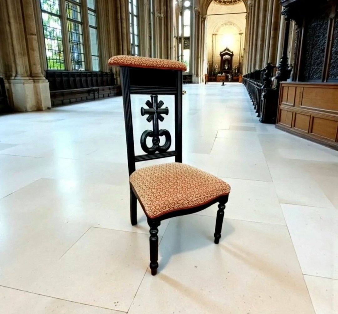 Antique French Prie-Dieu Prayer Chair with Carved Cross, 1890s for sale ...