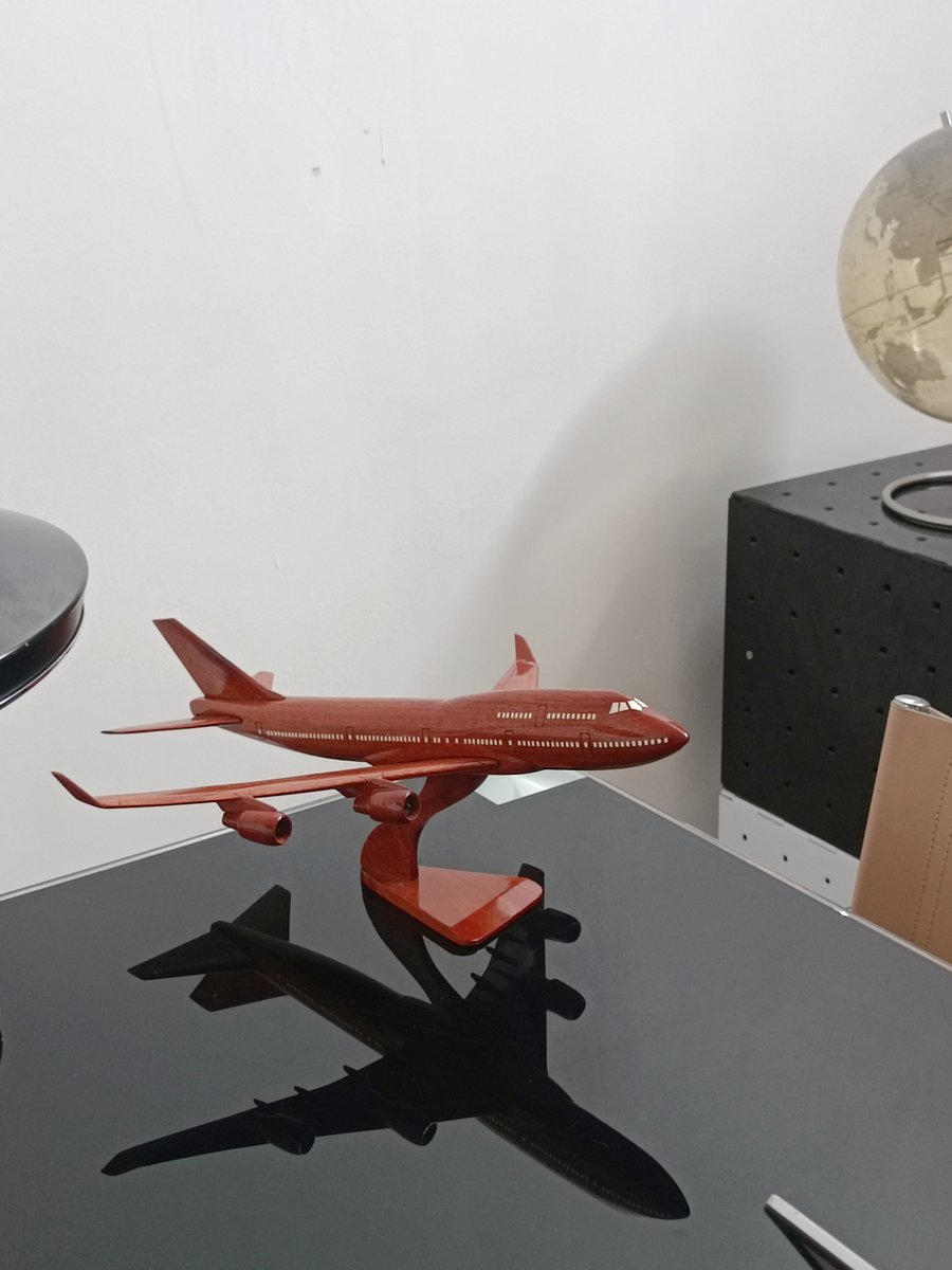 Figurine Modèle réduit de Boeing 747 en Bois, 2000s en vente sur Pamono