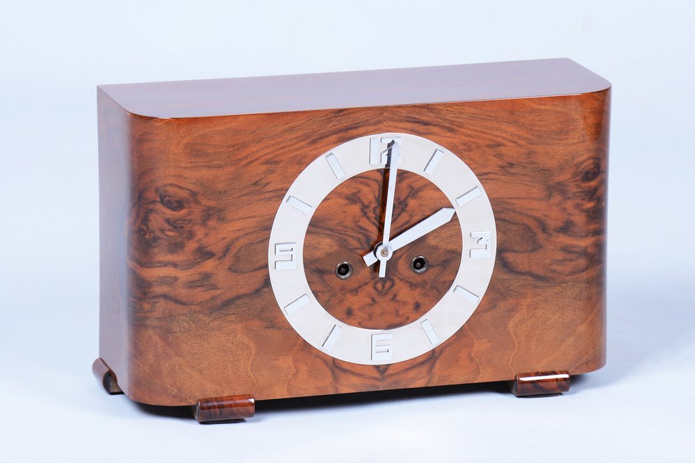 Art Deco Table Clock in Walnut, Czech, 1920s for sale at Pamono
