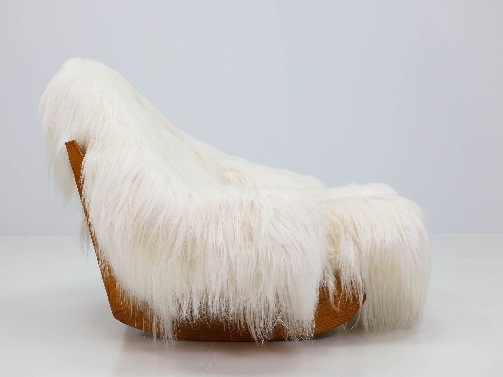 Large Tibetan Goat Fur Yeti Rocking Chair by Mario Scheichenbauer for ...
