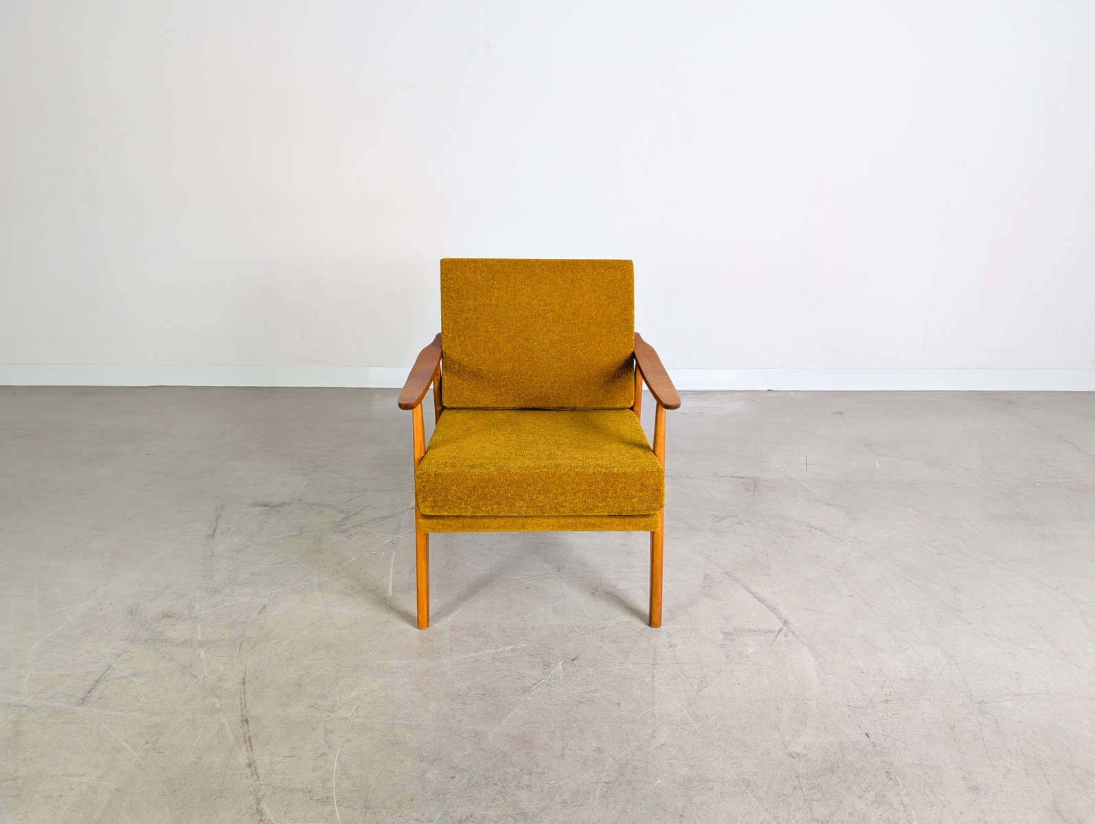 Mid-Century Modern Tuclé Easy Chair for sale at Pamono