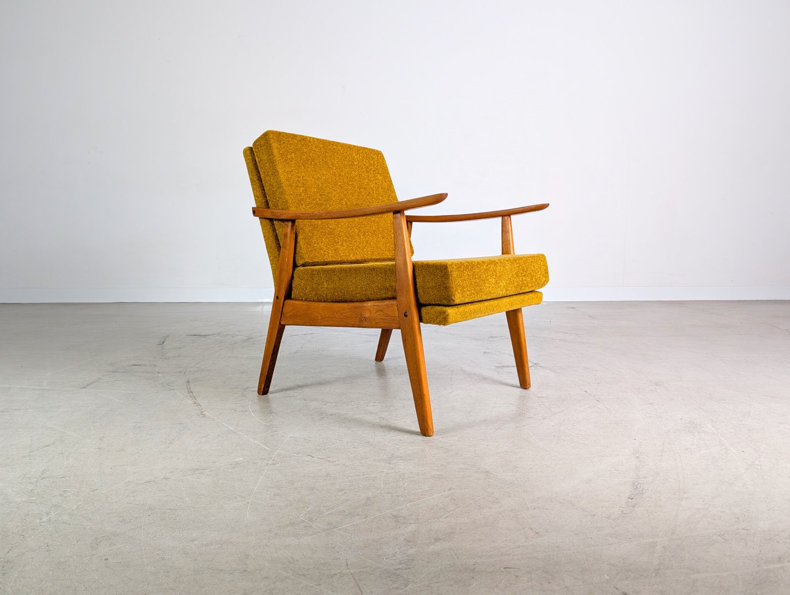 Mid-Century Modern Tuclé Easy Chair for sale at Pamono