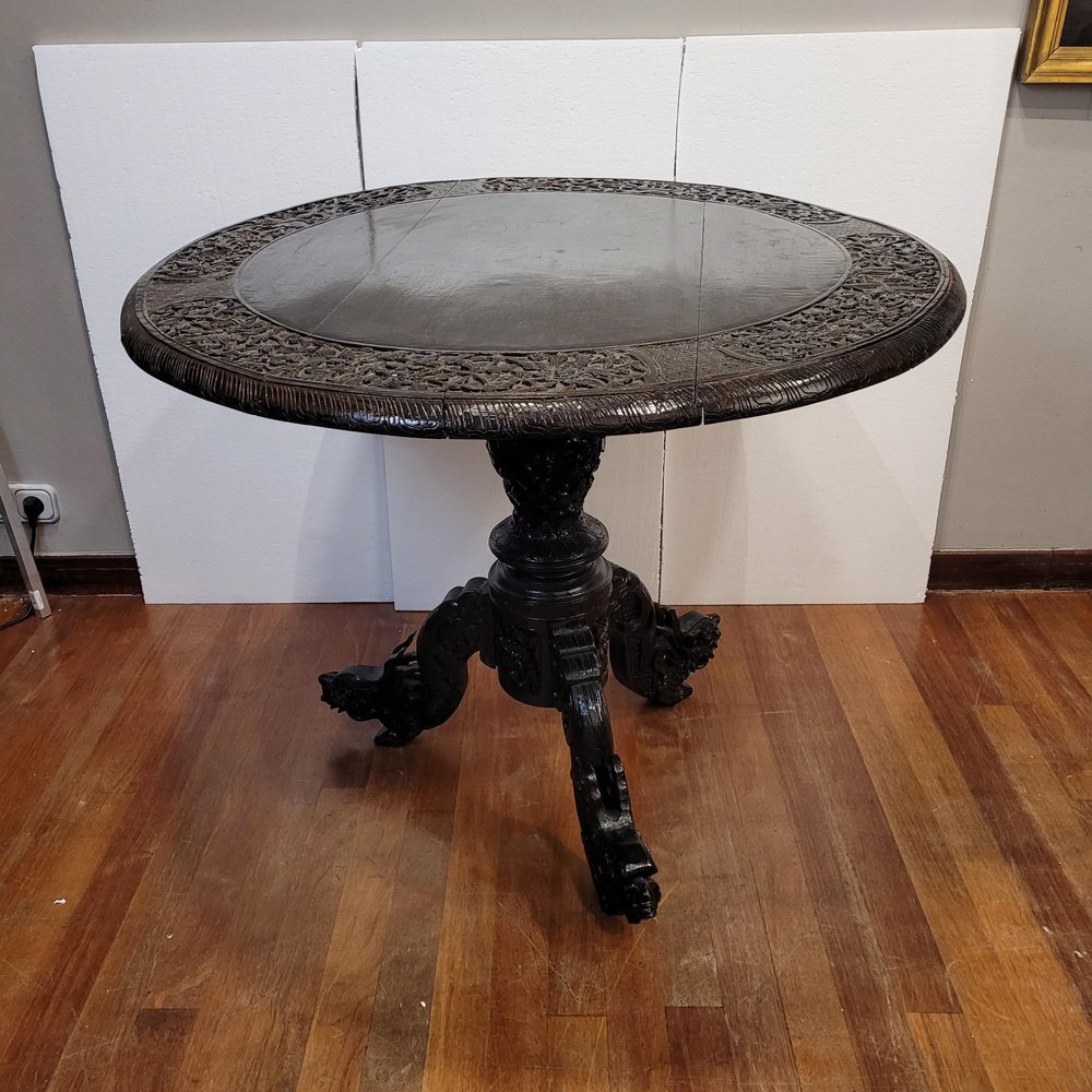 19th Century Anglo-Indian Padauk Center Table, India for sale at Pamono