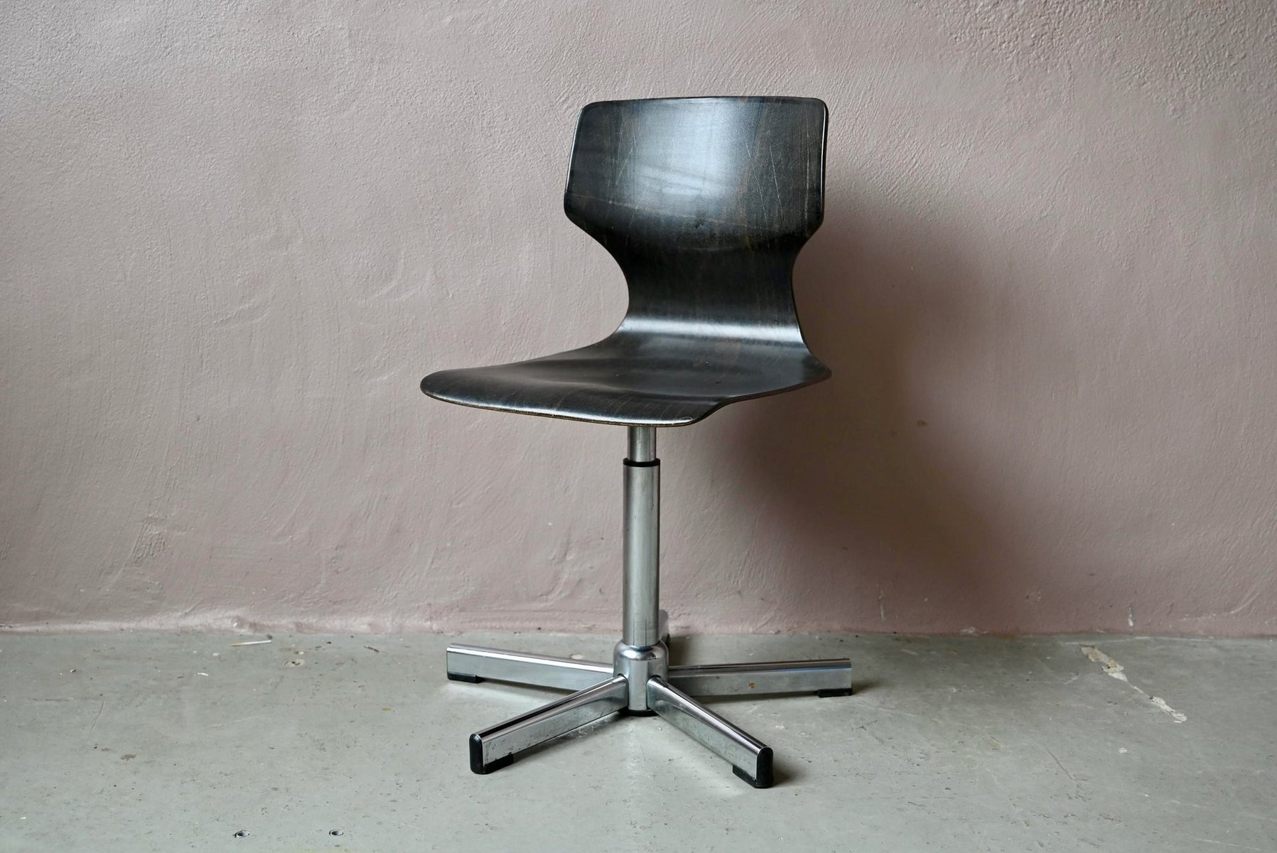 Silla de oficina giratoria de laminado de haya de Pagholz, años 70 en ...