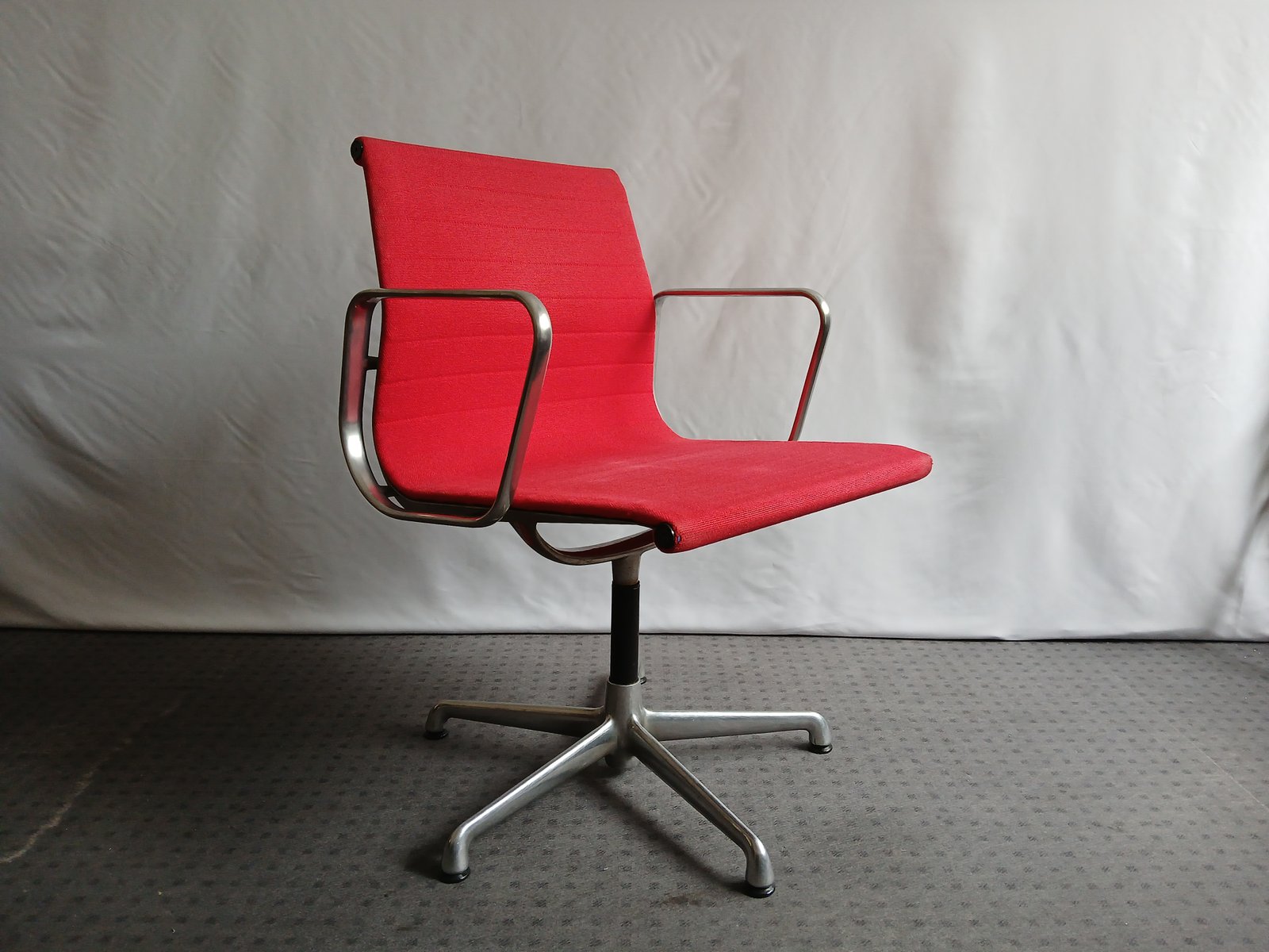 EA 108 Chair by Charles & Ray Eames for ICF De Padova, 1960s for sale ...