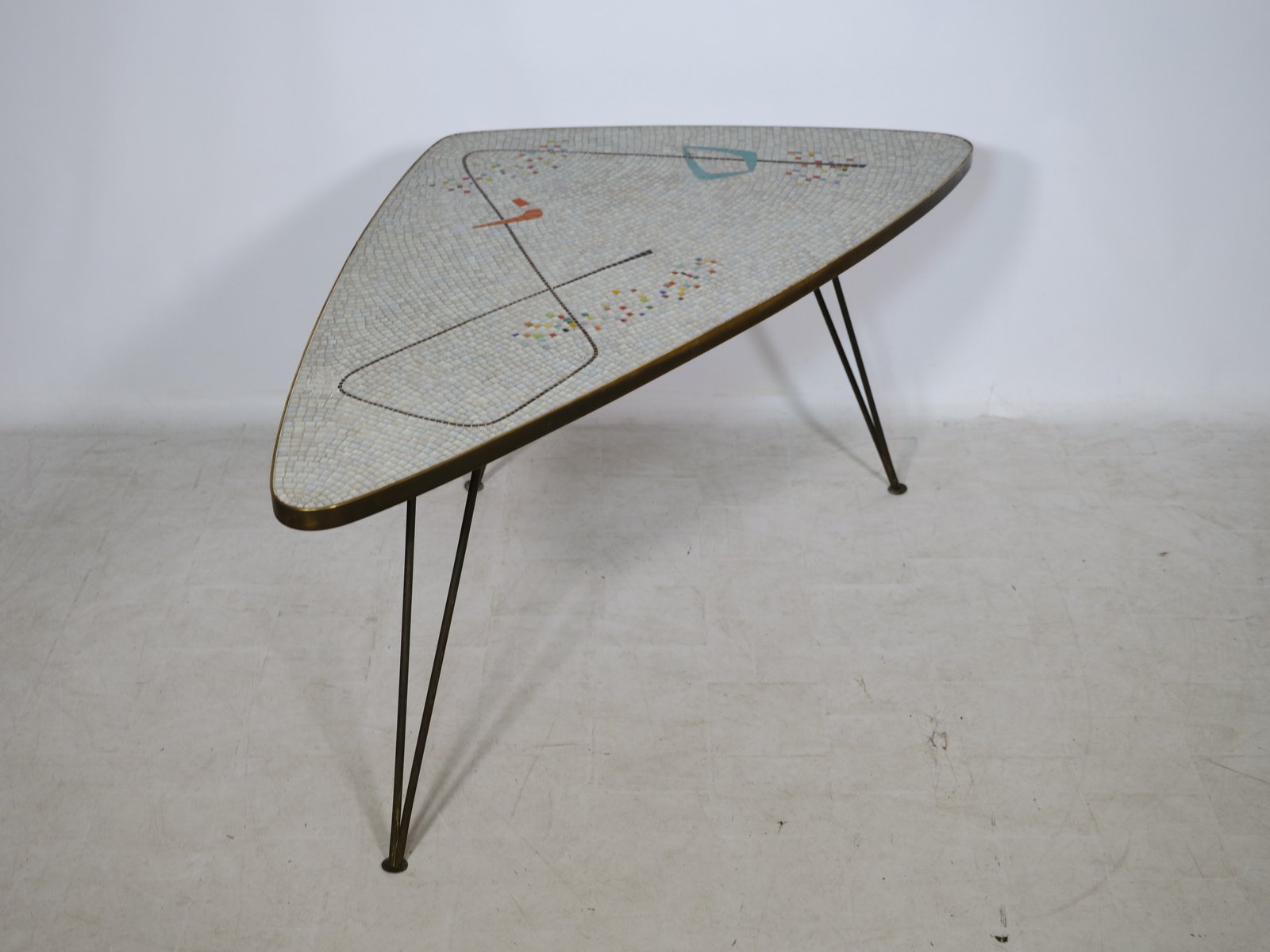 Tavolo Mid-Century a forma di fagiolo con gambe a forcina di Berthold ...