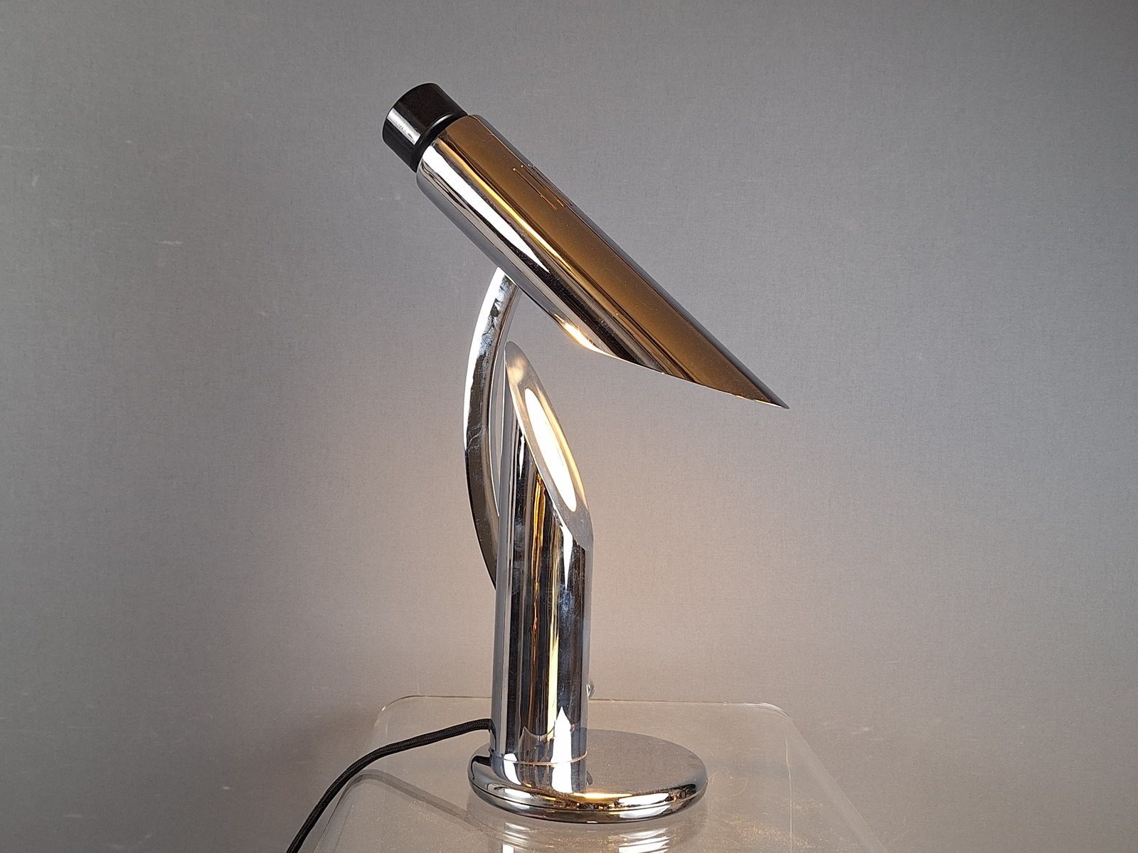 Tharsis Table Lamp by Luis Perez De La Oliva, 1973 for sale at Pamono