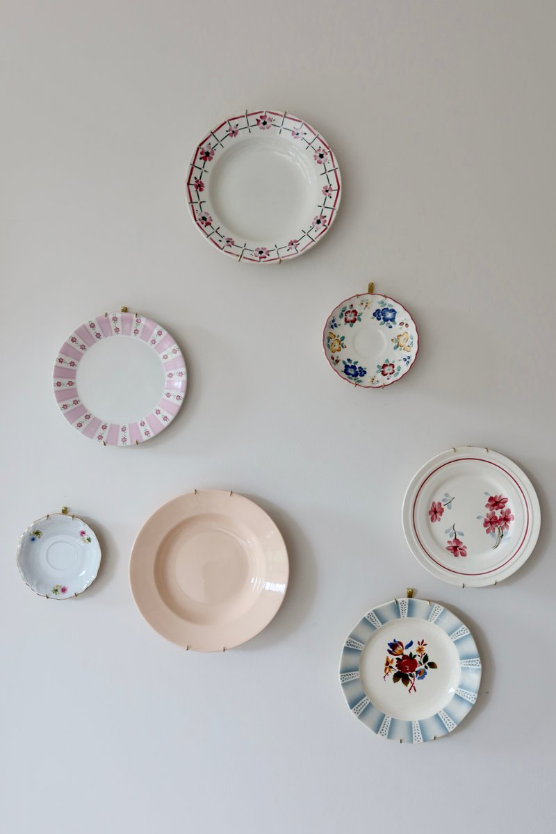 Wall Plates in Pink Earthenware, 1950s, Set of 7 for sale at Pamono