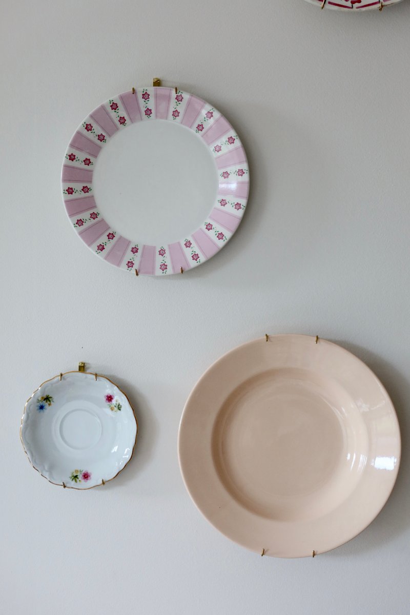 Wall Plates in Pink Earthenware, 1950s, Set of 7 for sale at Pamono