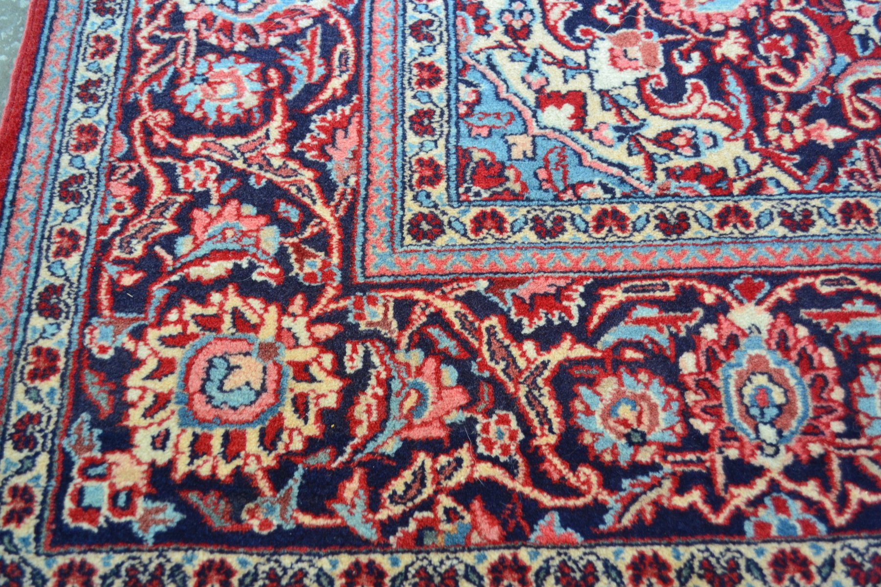 Vintage Middle Eastern Rug, 1930s for sale at Pamono