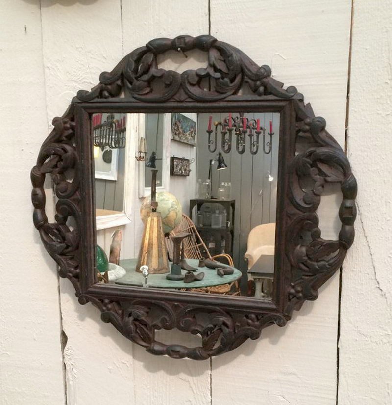 Specchi antichi in legno intagliato, set di 2 in vendita su Pamono