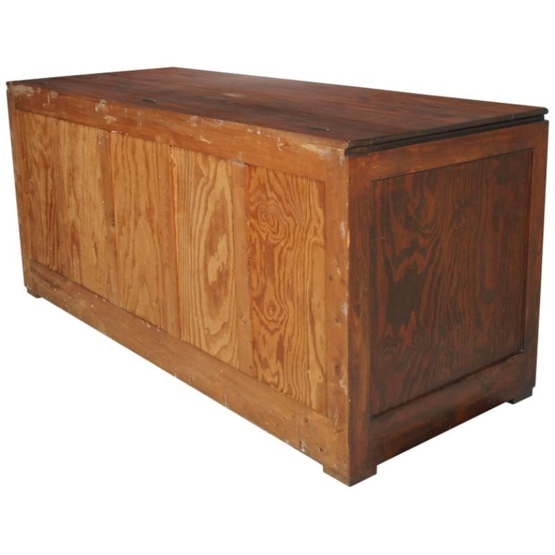 Baúl vintage grande de pino en venta en Pamono