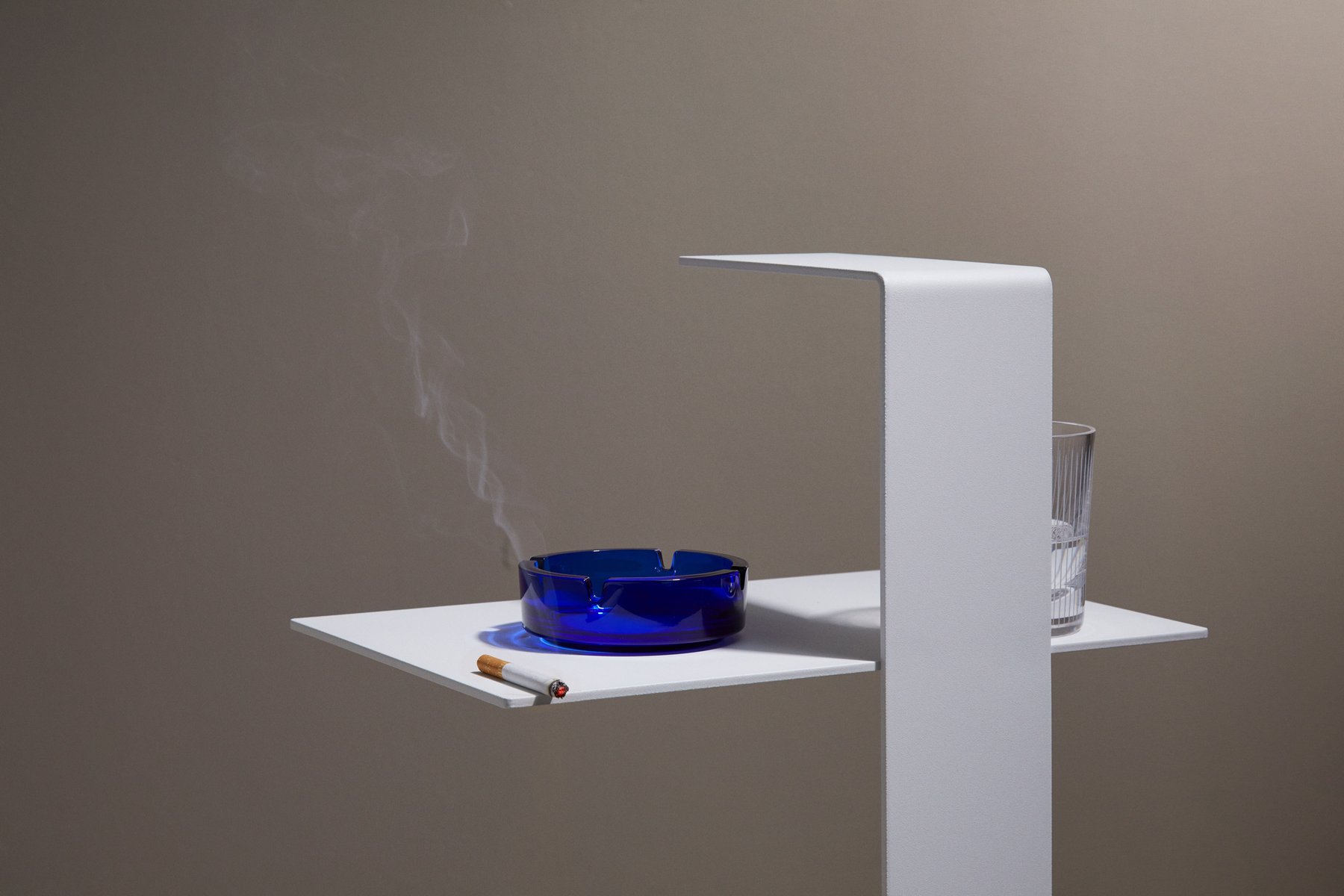 Weißer Nr.19 Beistelltisch von Studio Pascal Howe bei Pamono kaufen