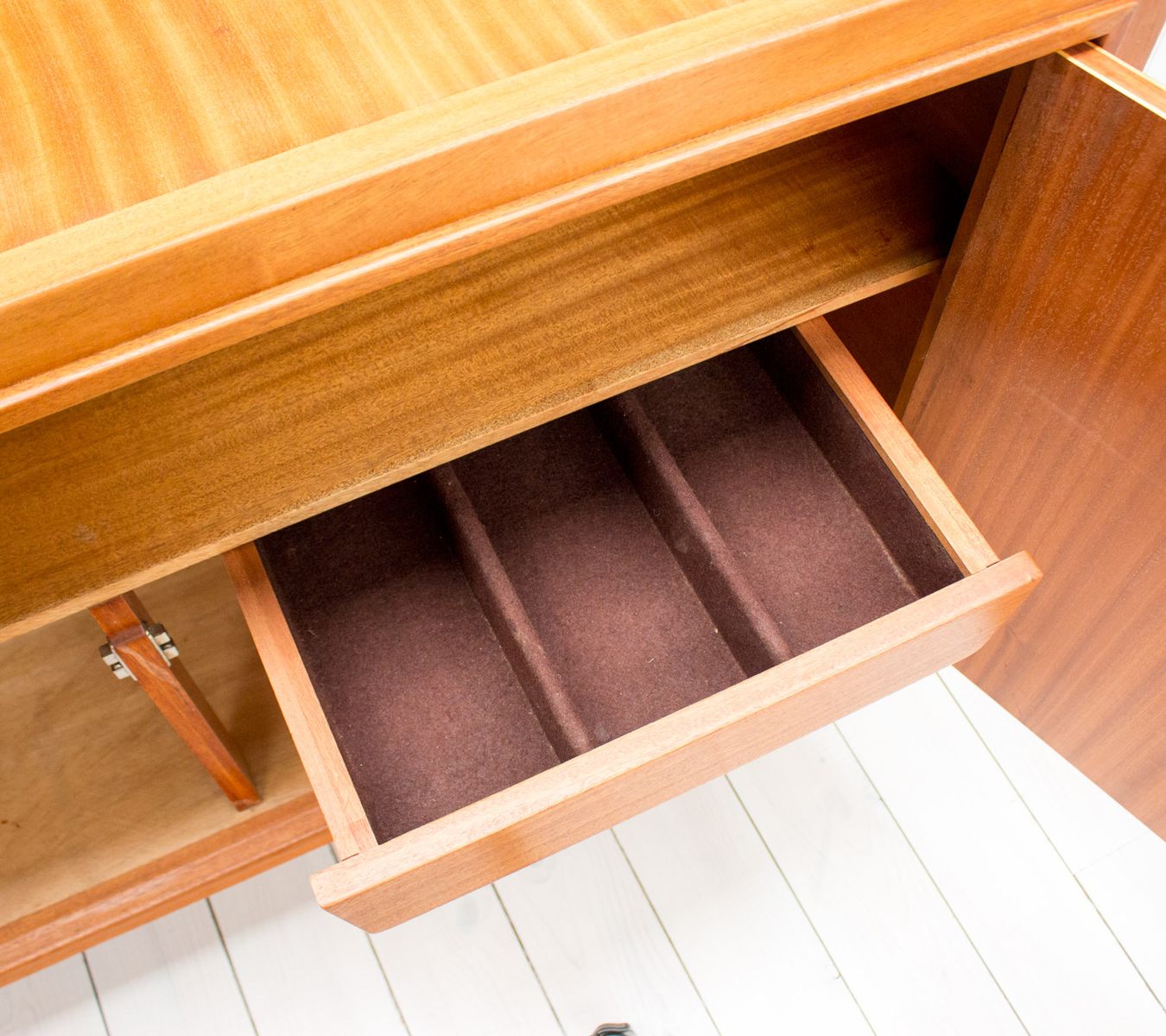 Double Helix Sideboard von David Booth & Judith Ledeboer für Gordon ...