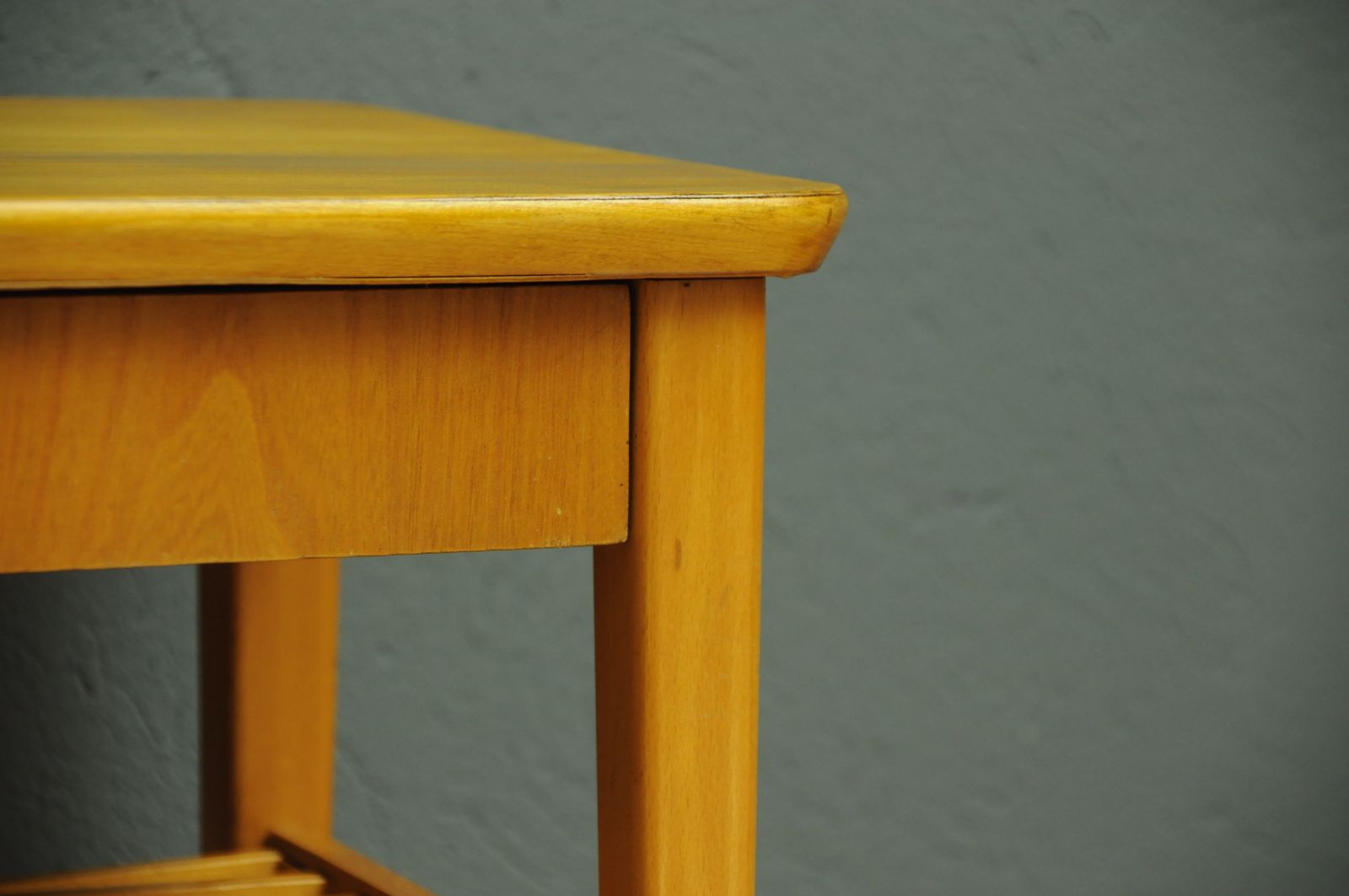 Small Mid-Century Danish Side Table for sale at Pamono