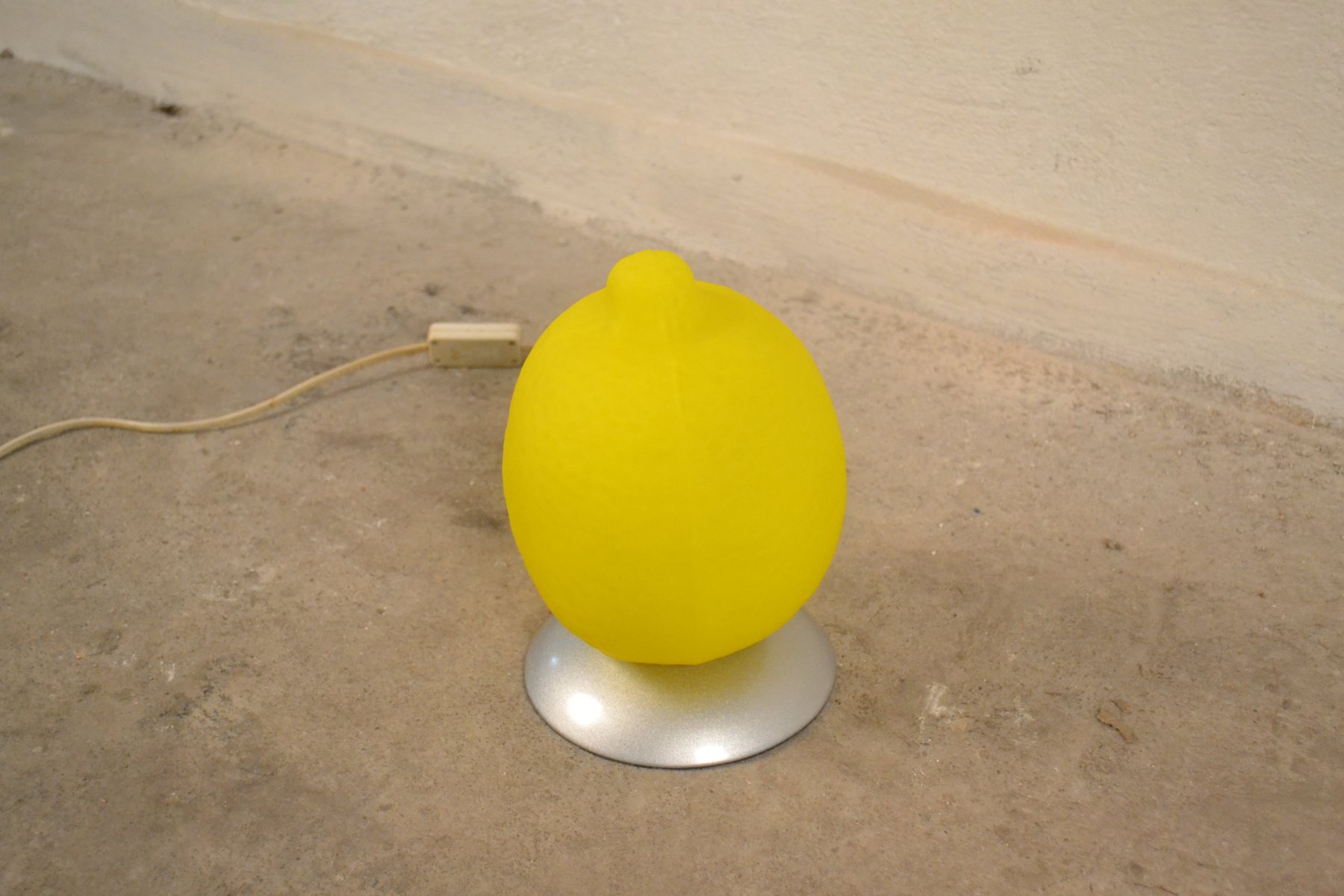 Lemon Table Lamp, 1980s for sale at Pamono