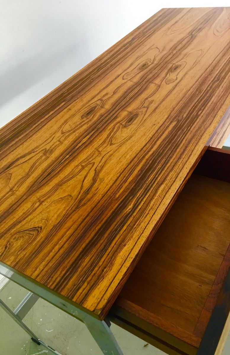 Schreibtisch aus Palisander von David Folket für Merrow Associates ...