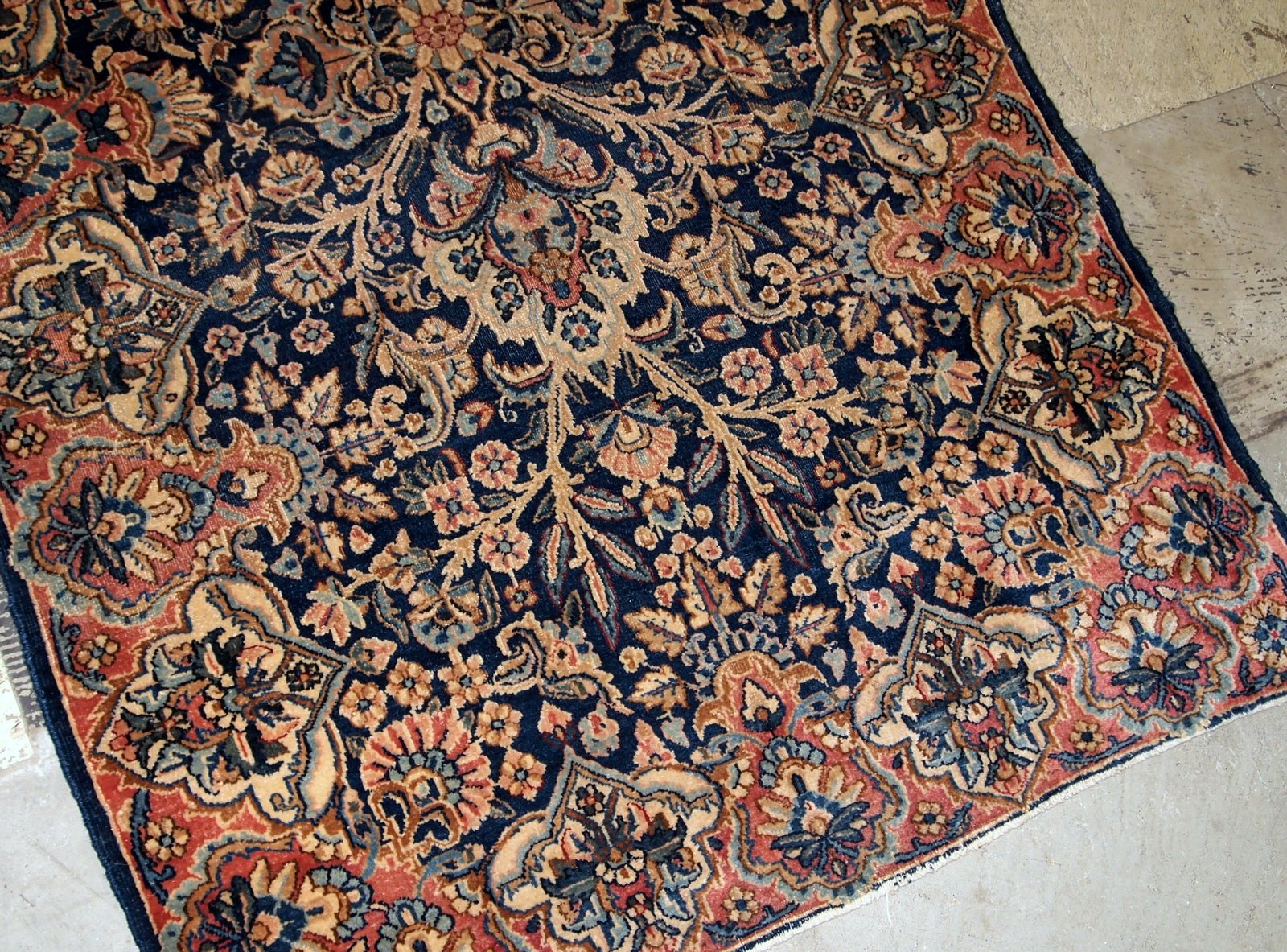 Antique Middle Eastern Handmade Rug, 1920s for sale at Pamono