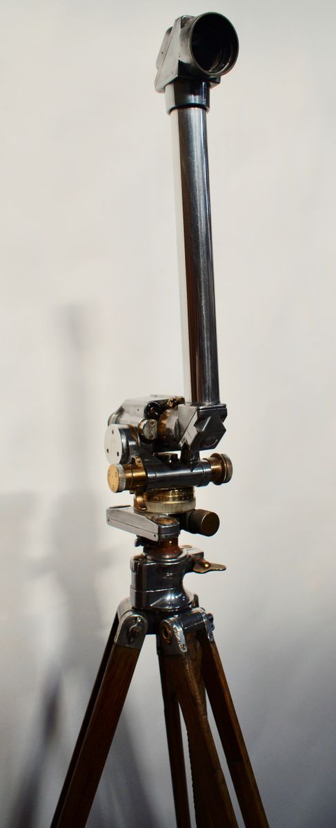 WWII Tripod Periscope for sale at Pamono