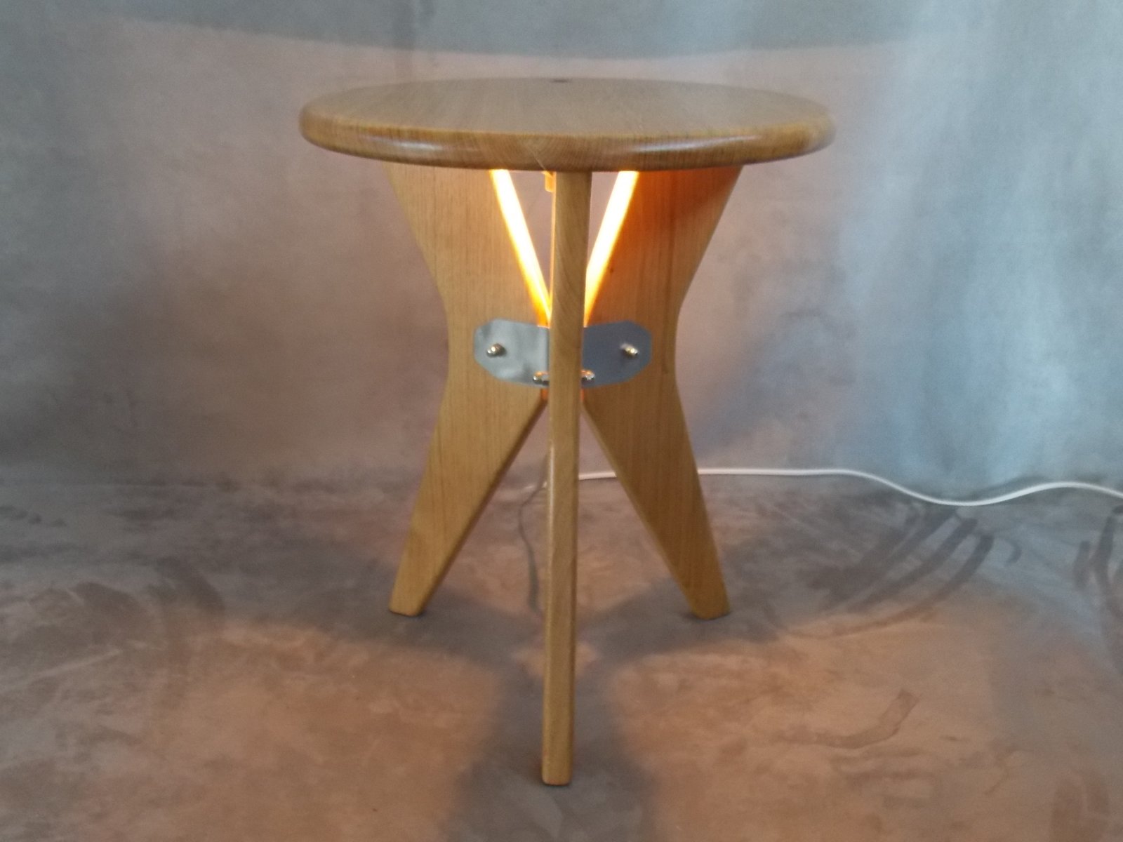 Table de Chevet ou Tabouret Tab'Led° par Alan Surzur pour Kerko en ...