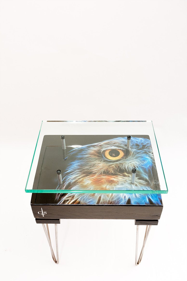 Electric Owl Side Table from Cappa E Spada for sale at Pamono
