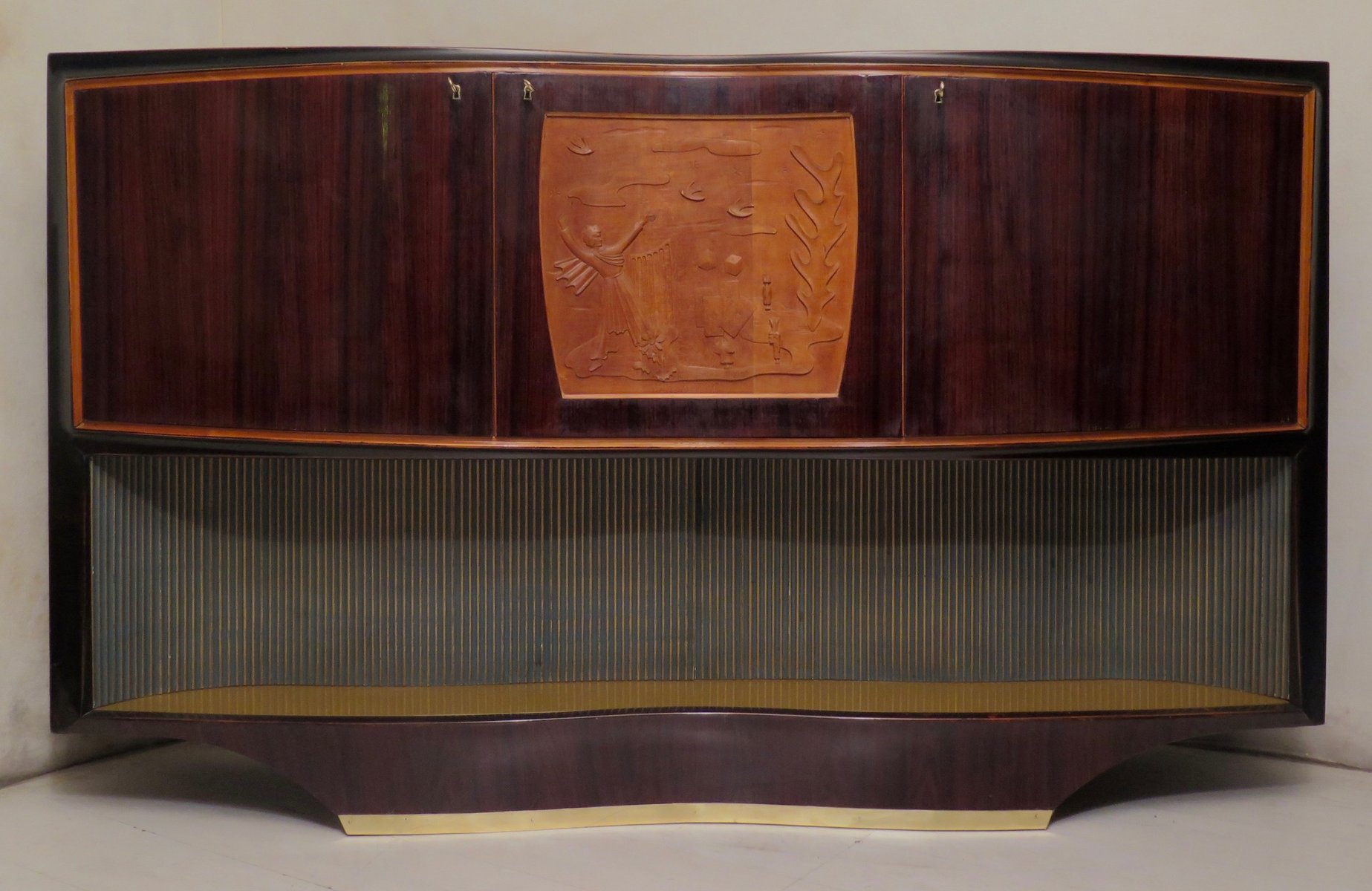 Mid-Century Walnut Buffet by Vittorio Dassi, 1940s for sale at Pamono