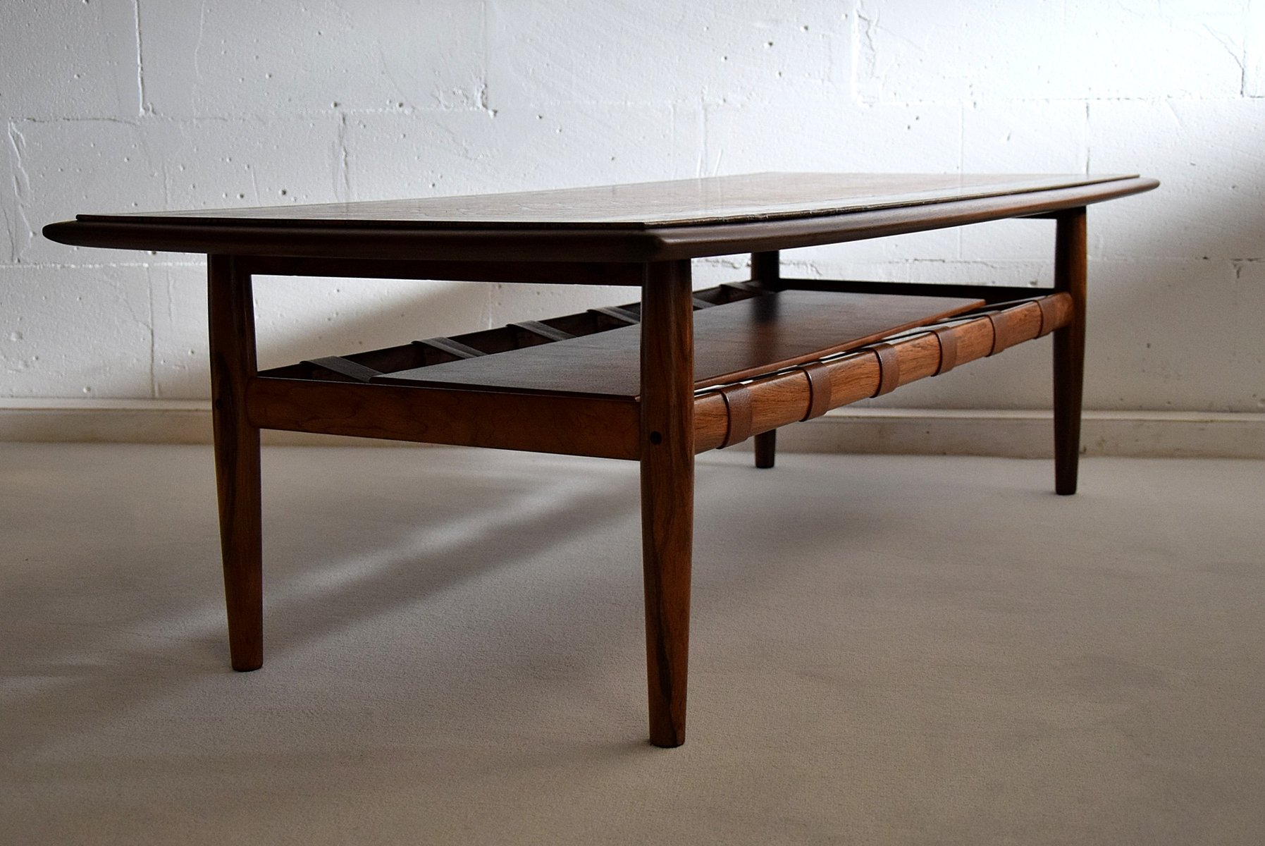 Spannende Mid Century Couchtisch Bild
