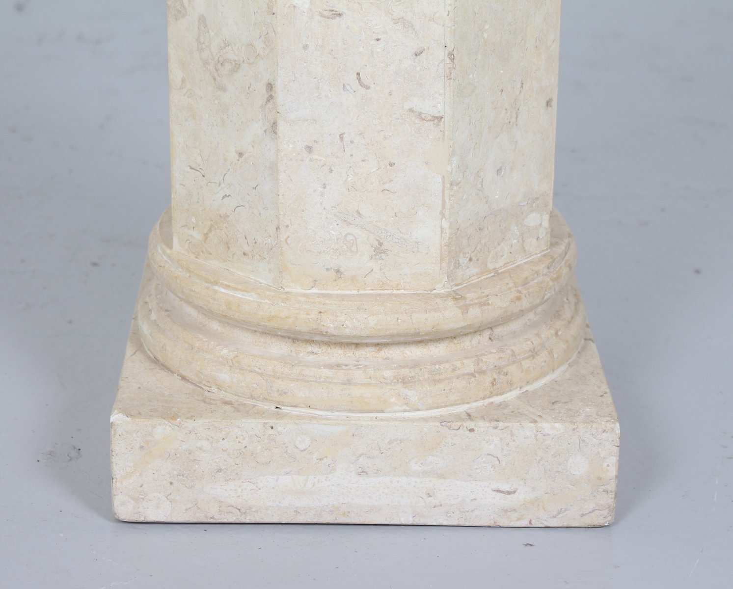 Italian Composite Plinth Column for sale at Pamono