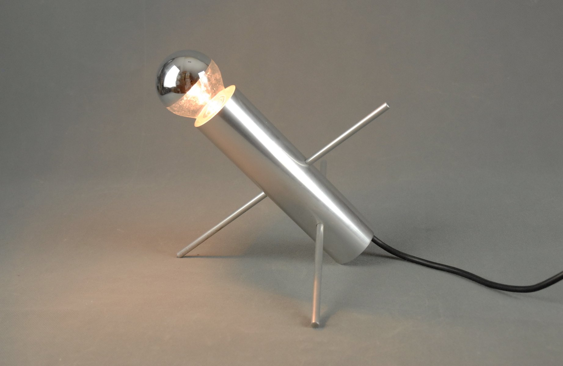 Cricket R-60 Table Lamp by Otto Wasch for Raak, 1960s for sale at Pamono