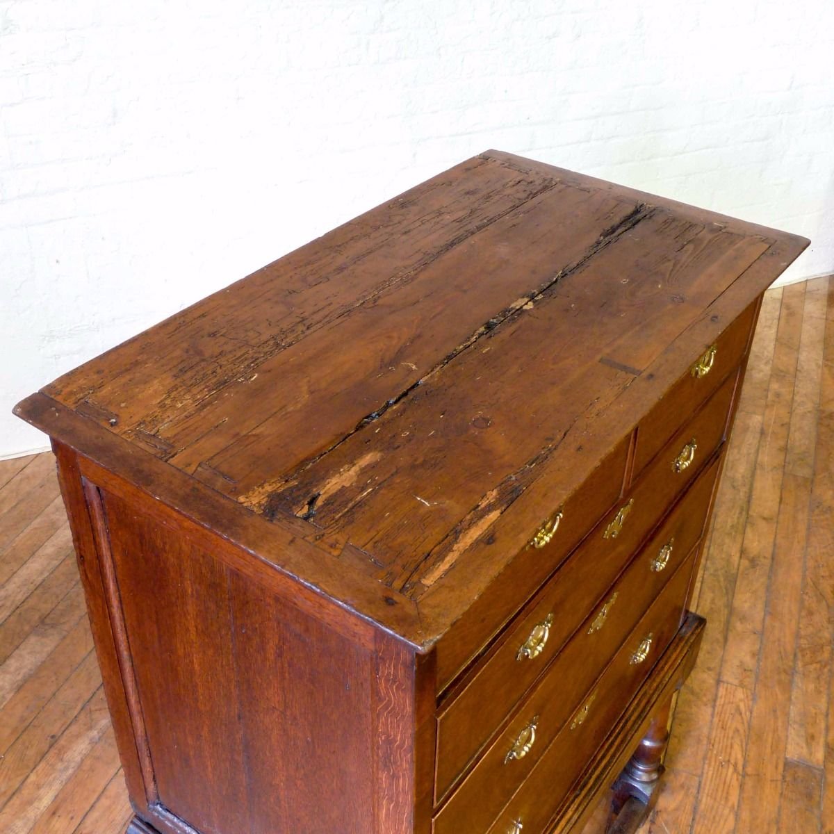 Baúl Queen Anne con stand, década de 1710 en venta en Pamono