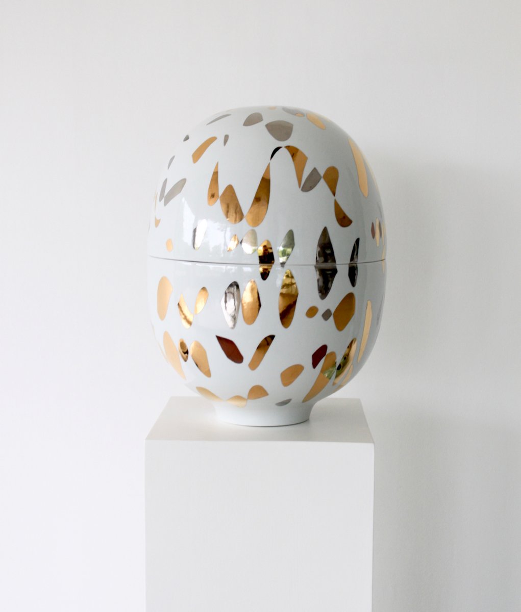 Grand Vase Infinity en Porcelaine par Mari JJ Design en vente sur Pamono