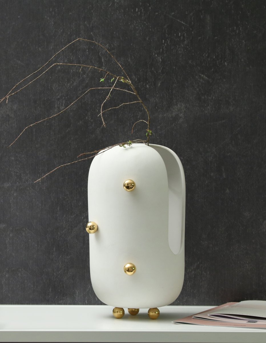 Small White Anfore Vase by Zpstudio for sale at Pamono