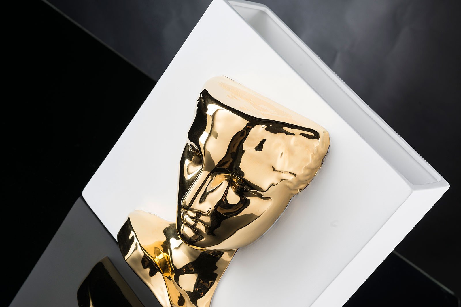 White Ceramic & Gold Psyche of Capua Vase by Marco Segantin for ...