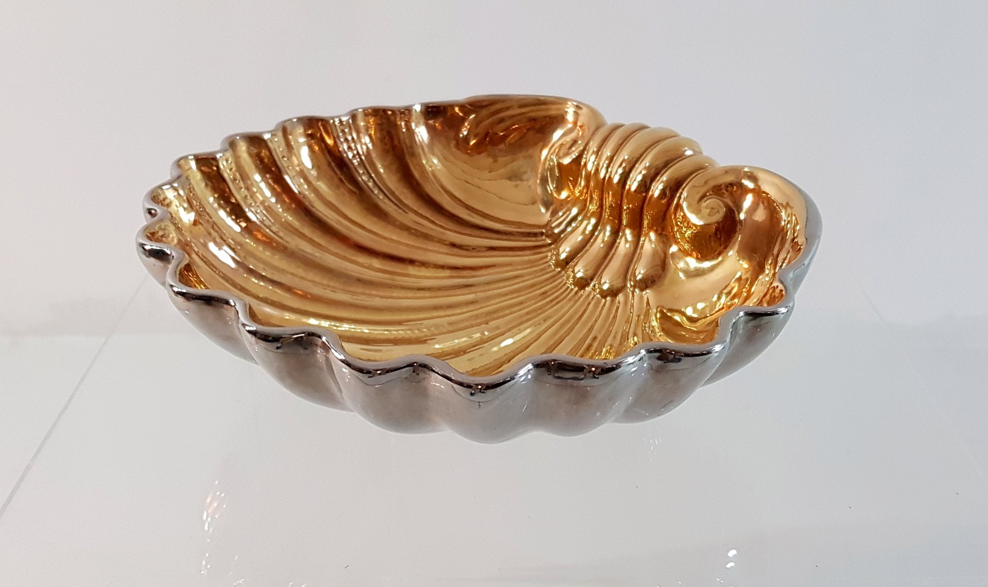 Large Vintage Ceramic Clam Shell Bowl from San Marco for sale at Pamono