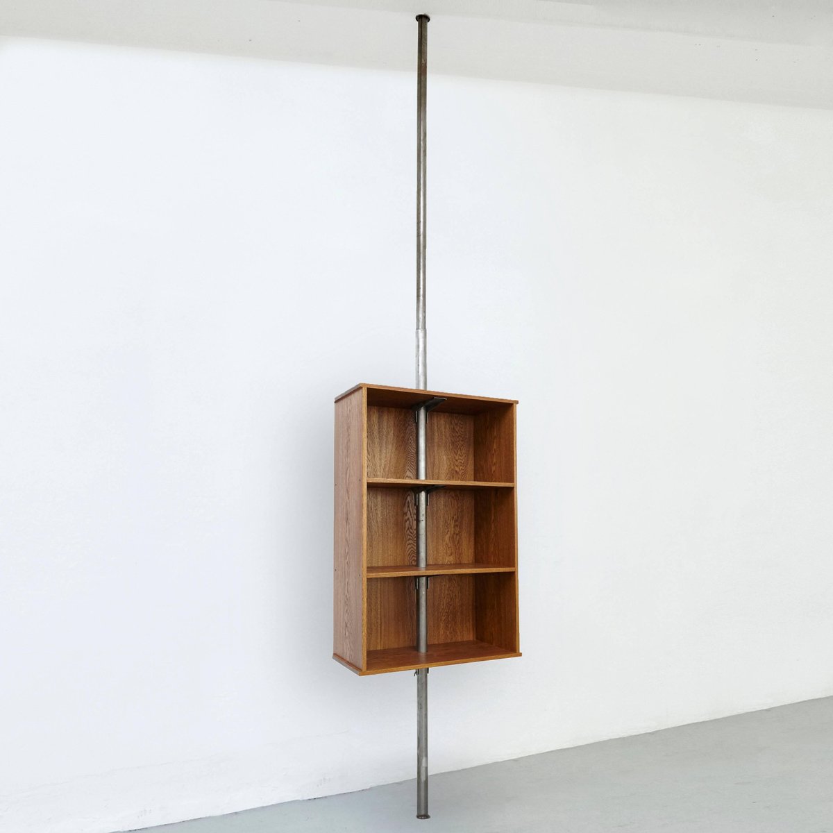 Prototype Bookshelf by Dada for sale at Pamono