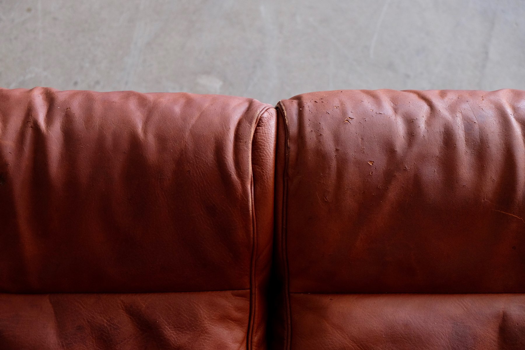 Canapé Modèle Inca en Laiton et Cuir par Arne Norell pour Arne Norell ...