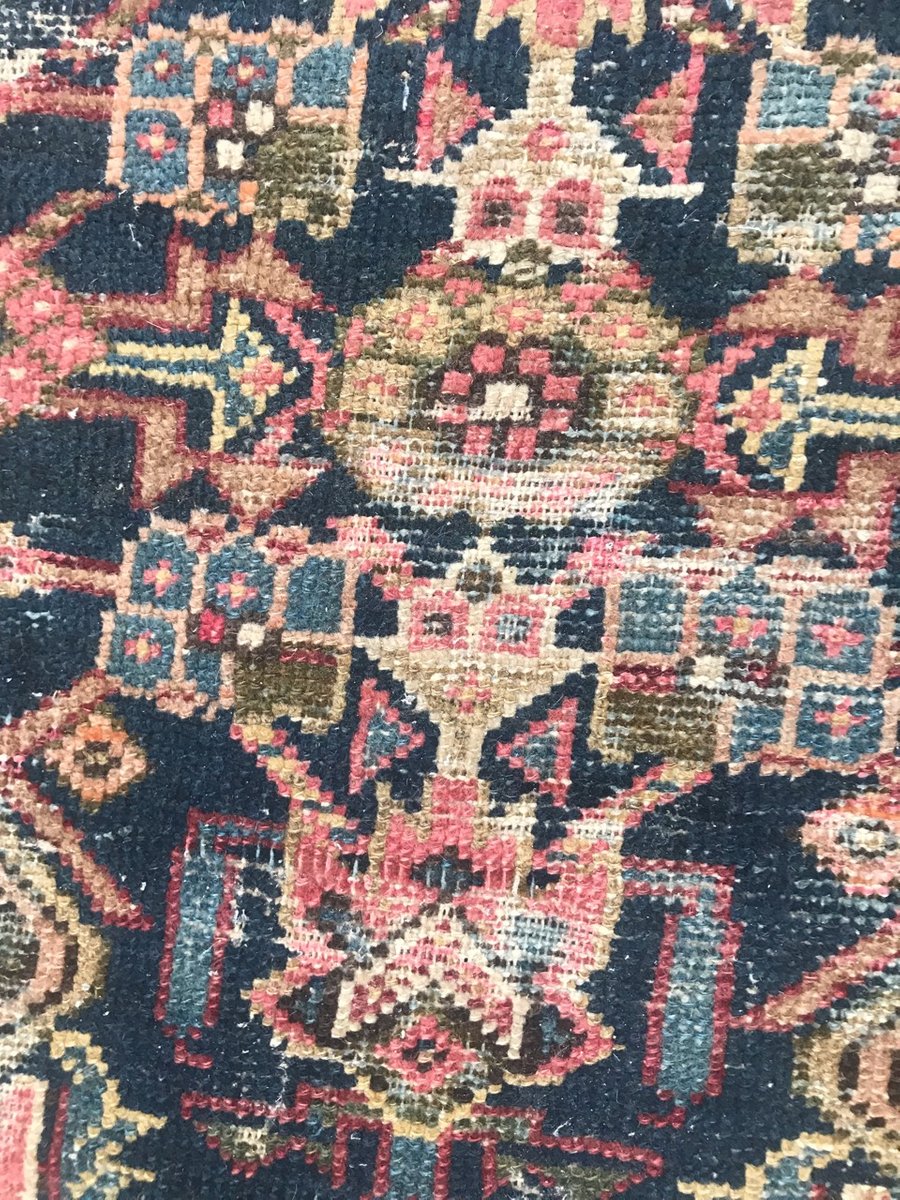 Antique Middle Eastern Rug for sale at Pamono