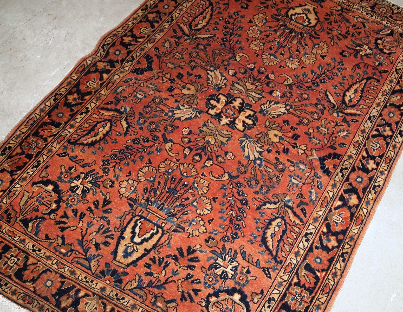 Vintage Middle Eastern Rug for sale at Pamono