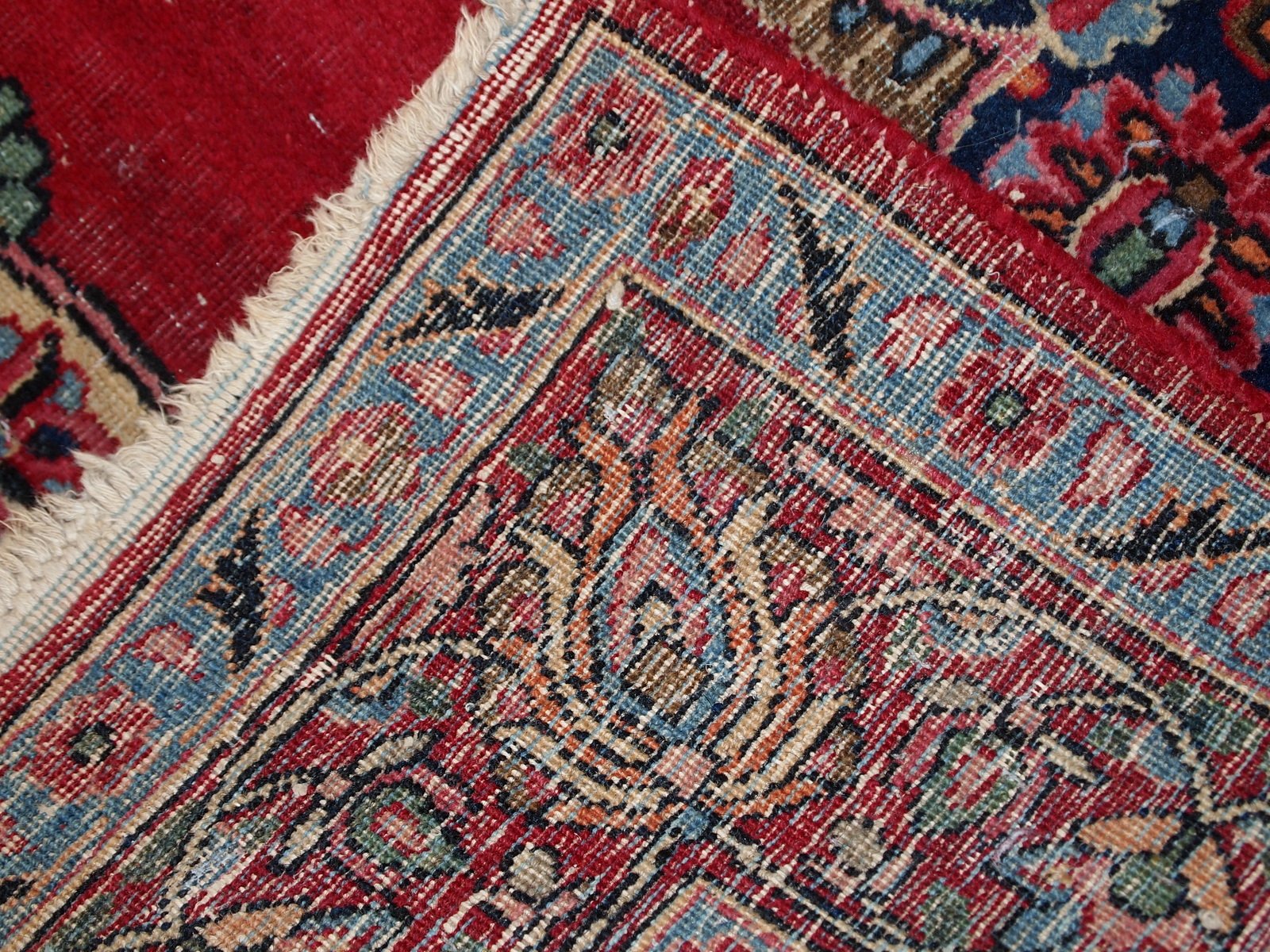 Vintage Middle Eastern Rug for sale at Pamono
