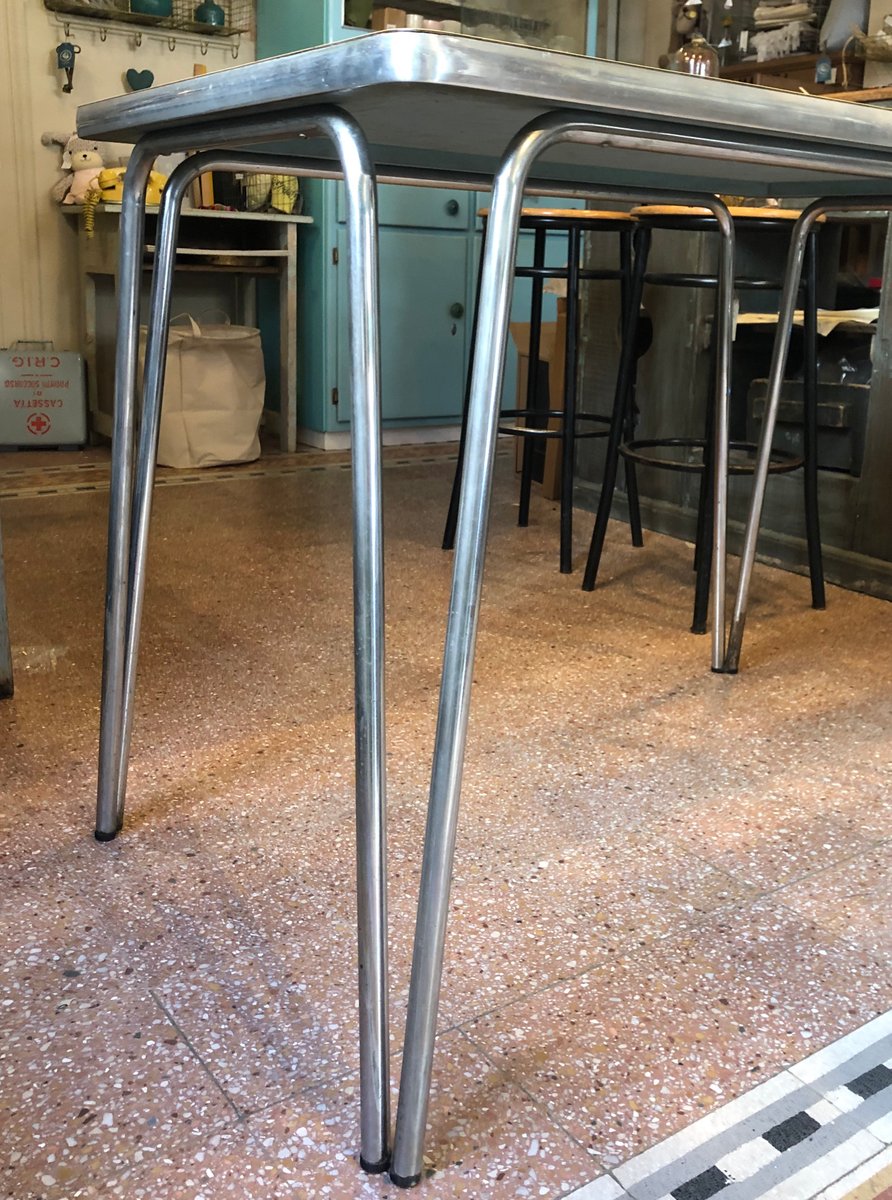 Tavolo da pranzo in formica, anni '60 in vendita su Pamono
