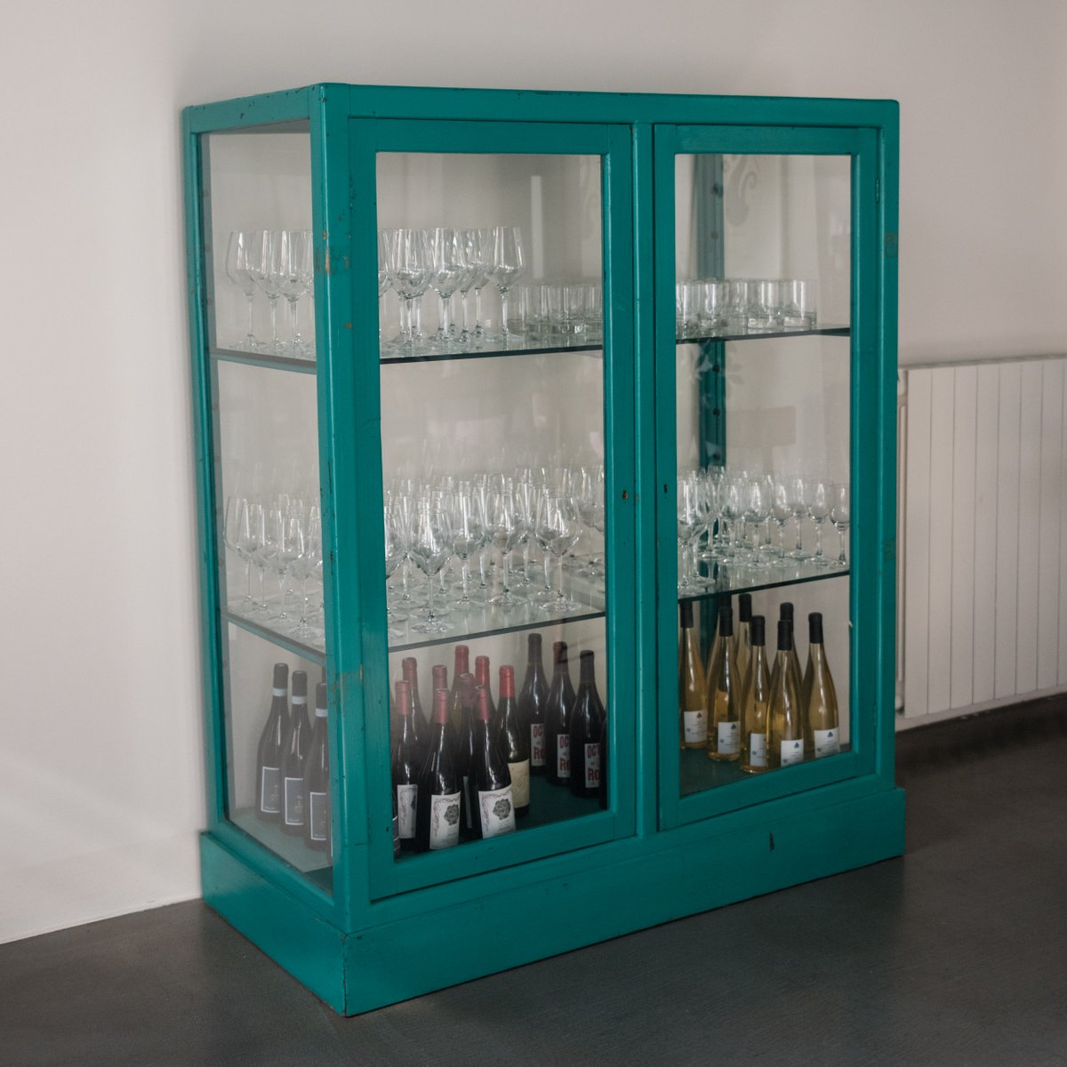Green Display Cabinet, 1930s for sale at Pamono