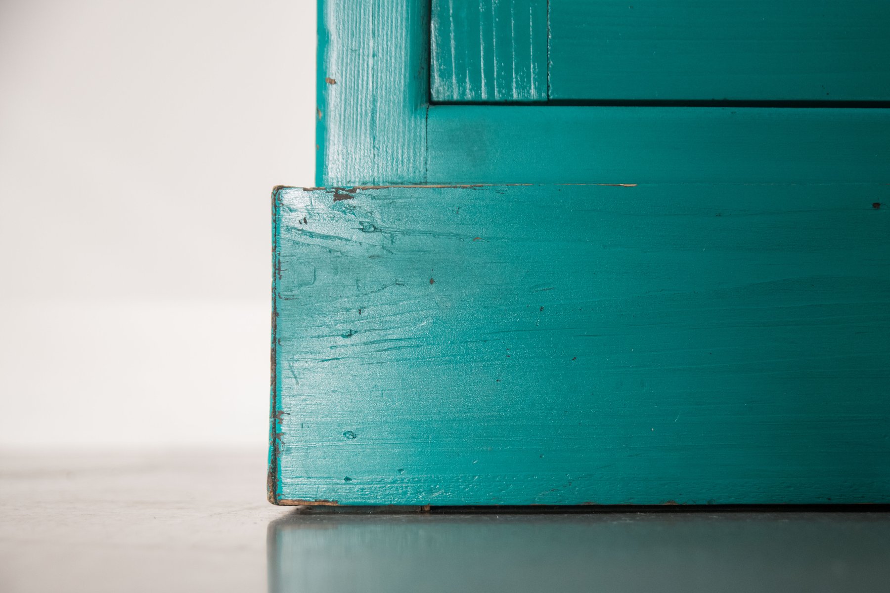 Green Display Cabinet, 1930s for sale at Pamono