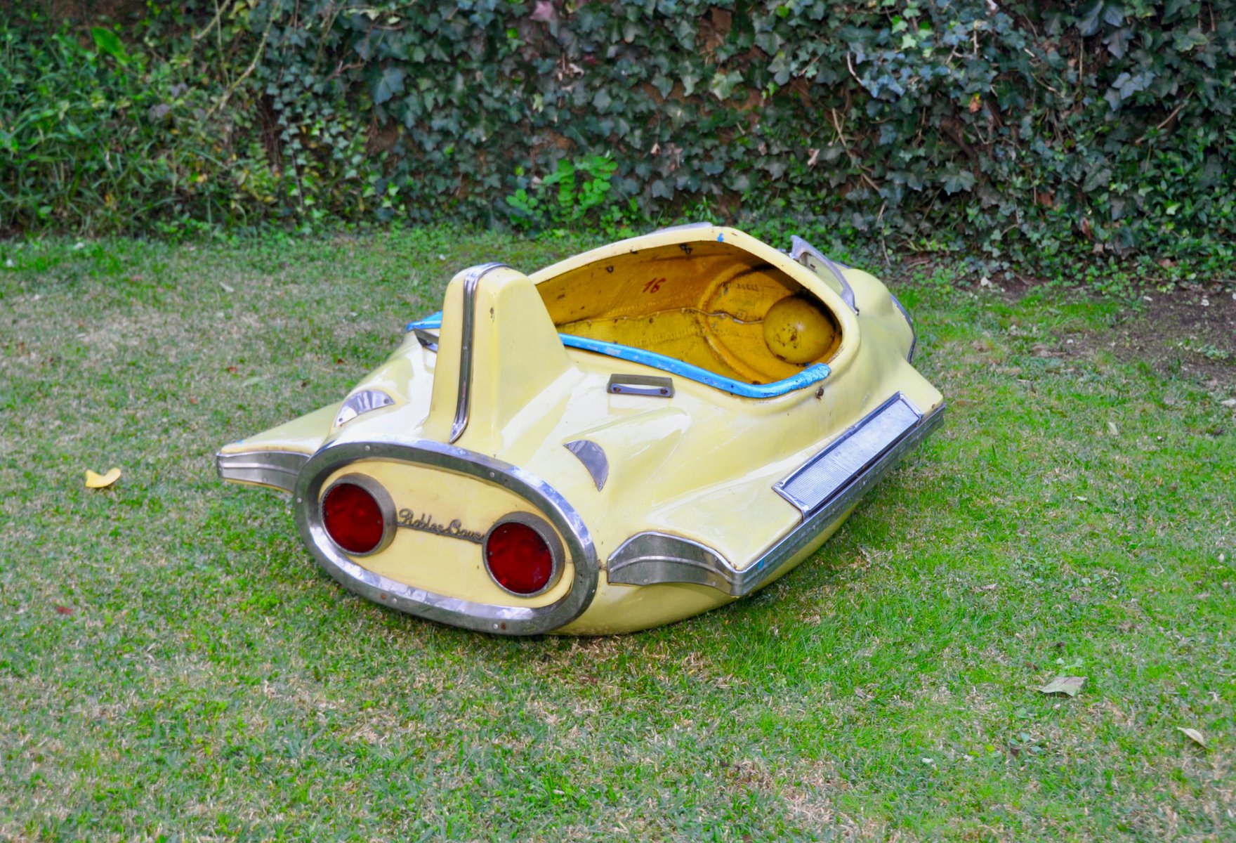 Yellow Plane Carousel from Robles Bouso, 1960s for sale at Pamono