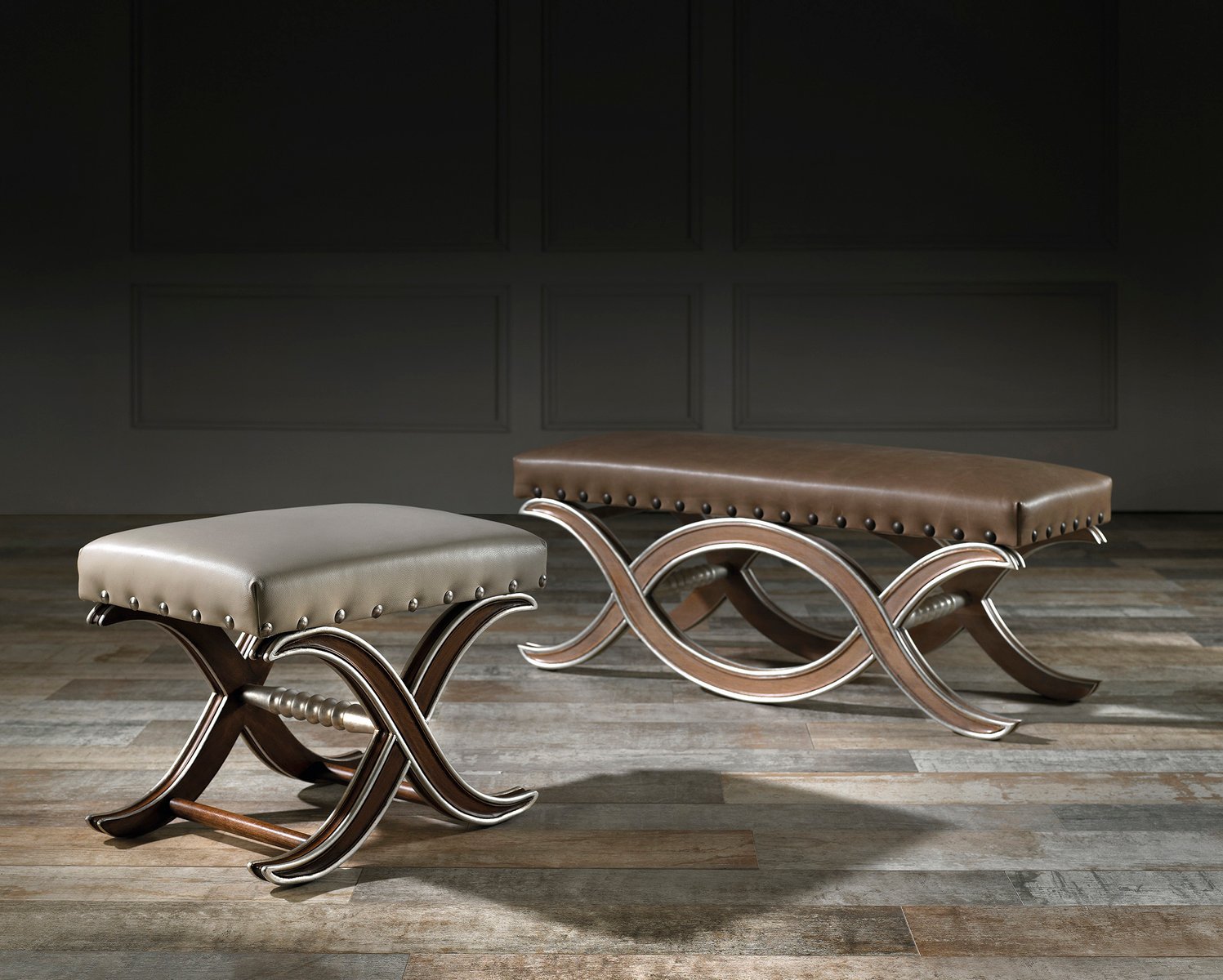 Panca in pelle nera e legno di C.A. Spanish Handicraft in vendita su Pamono