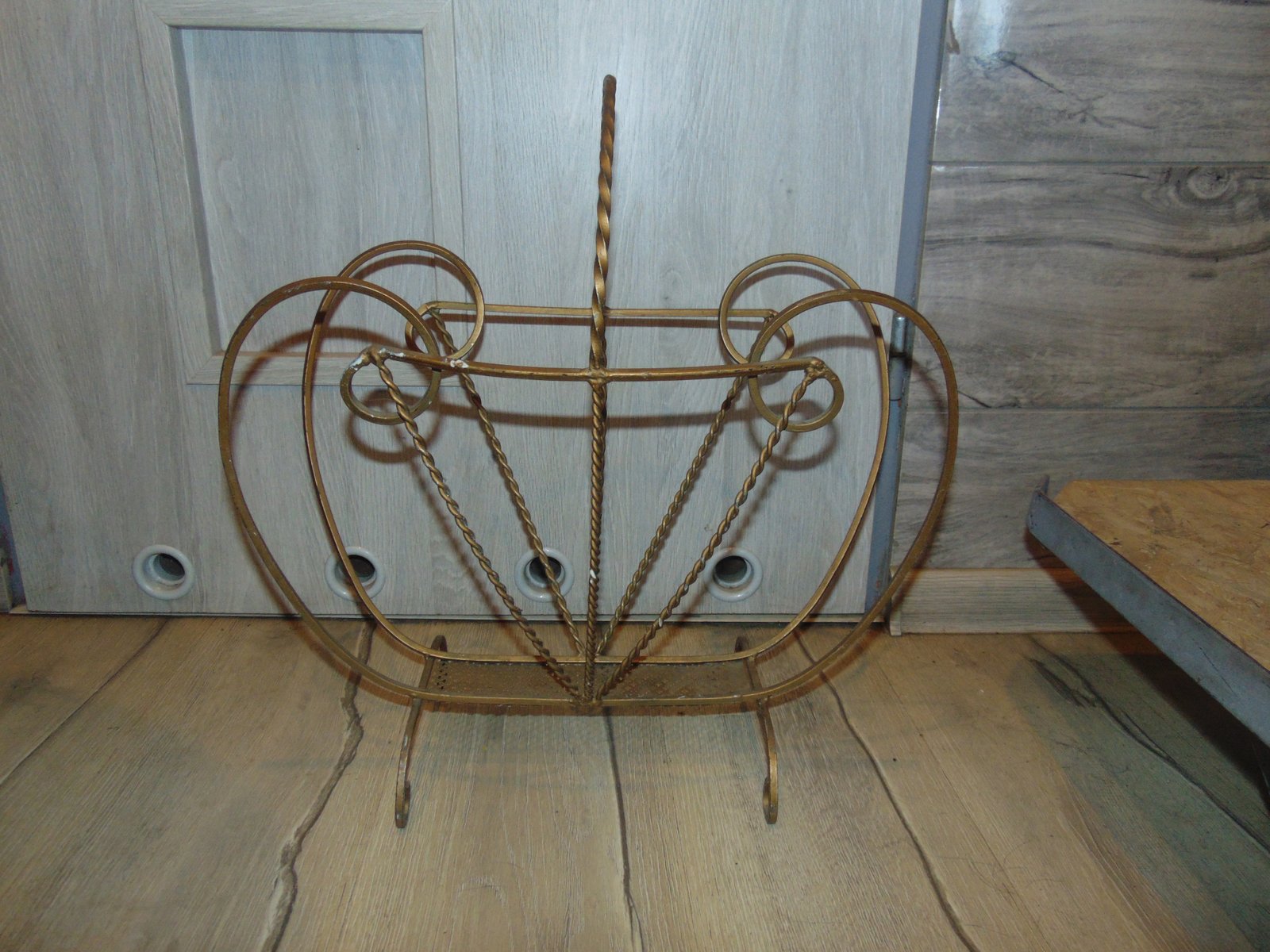 Magazine Rack, 1950s for sale at Pamono